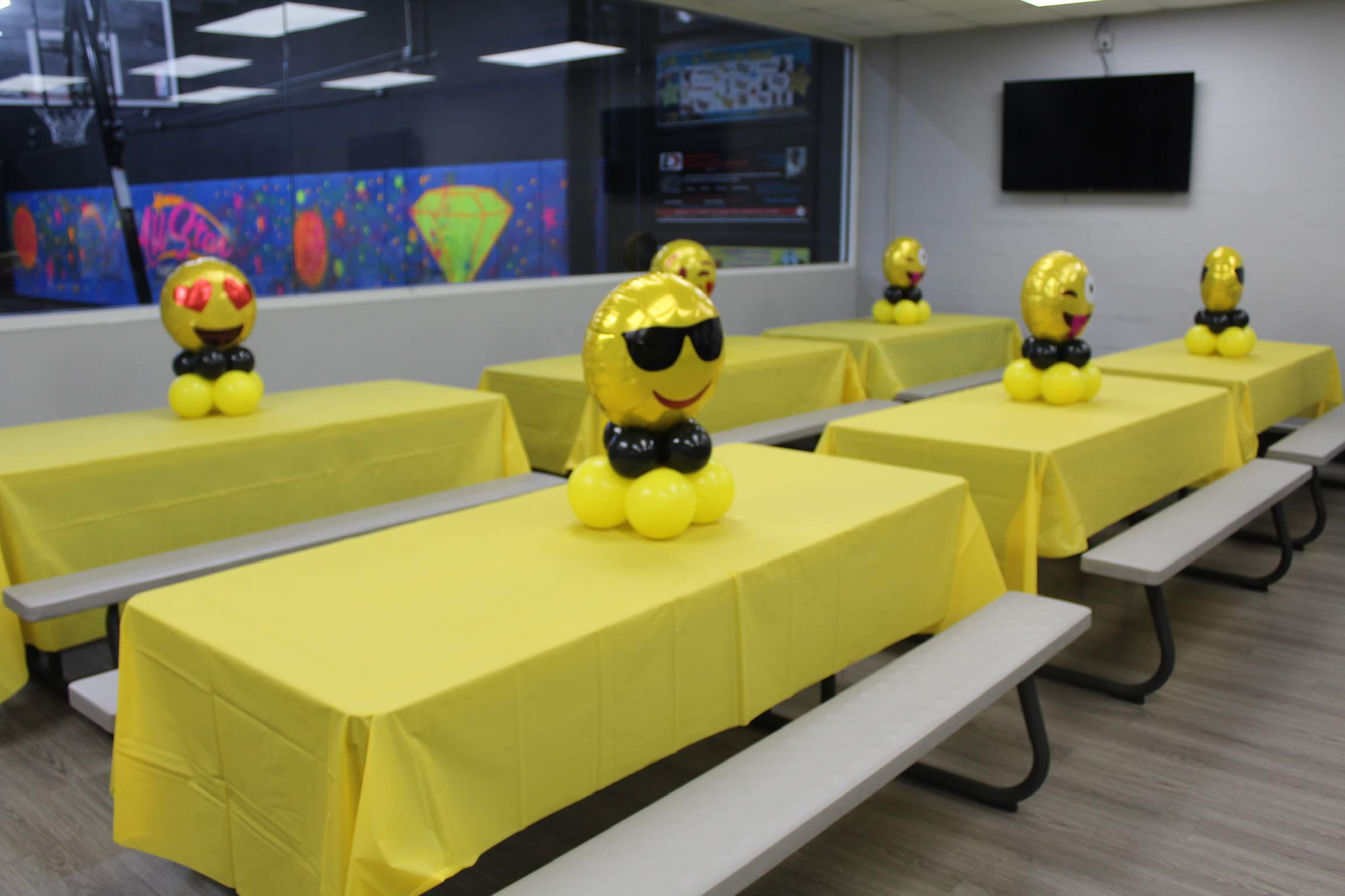 Decoration Packages - All-Star Party World - Indoor Party Place