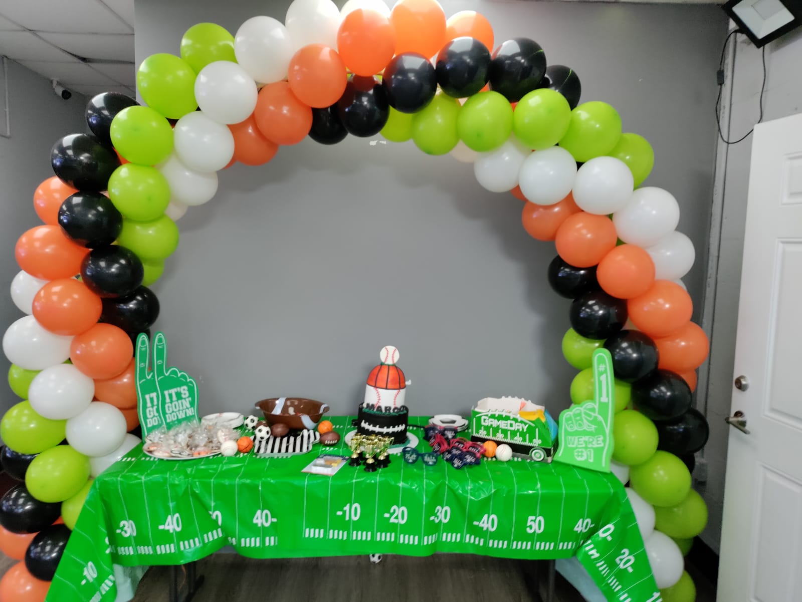 Decoration Packages - All-Star Party World - Indoor Party Place